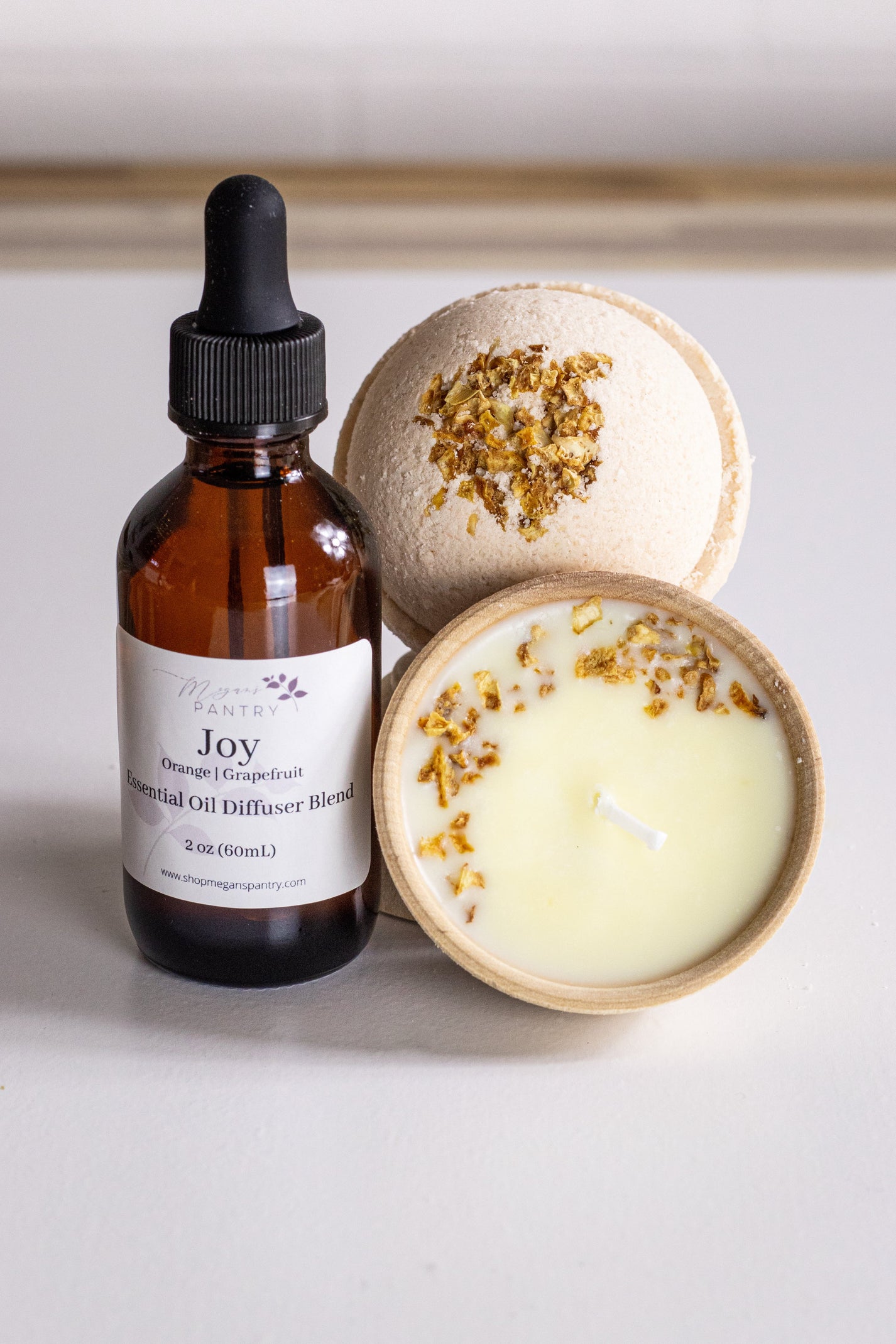 Signature Essential Oil Blend | 2 Ounce Bottle – Megan's Pantry